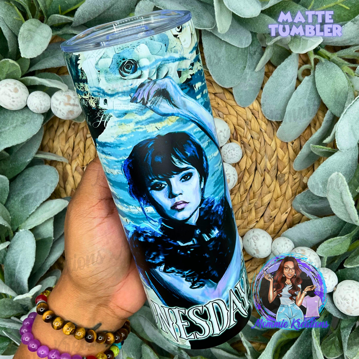 Wednesday Arm Pose – Mommie Kreations